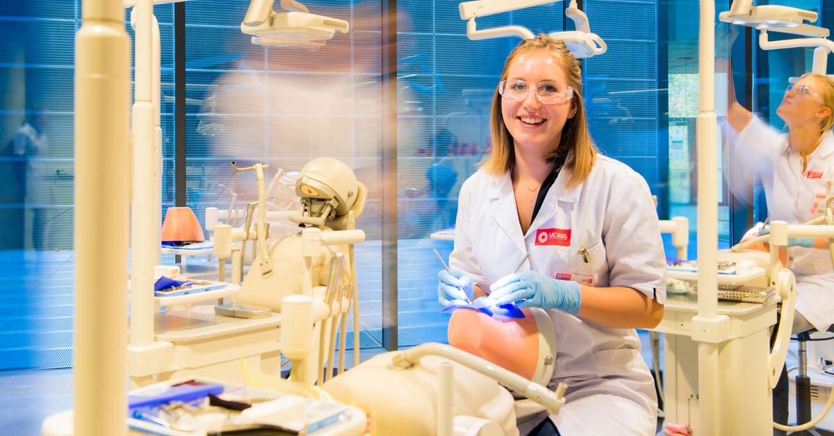 Professionele bachelor Mondzorg | UCLL